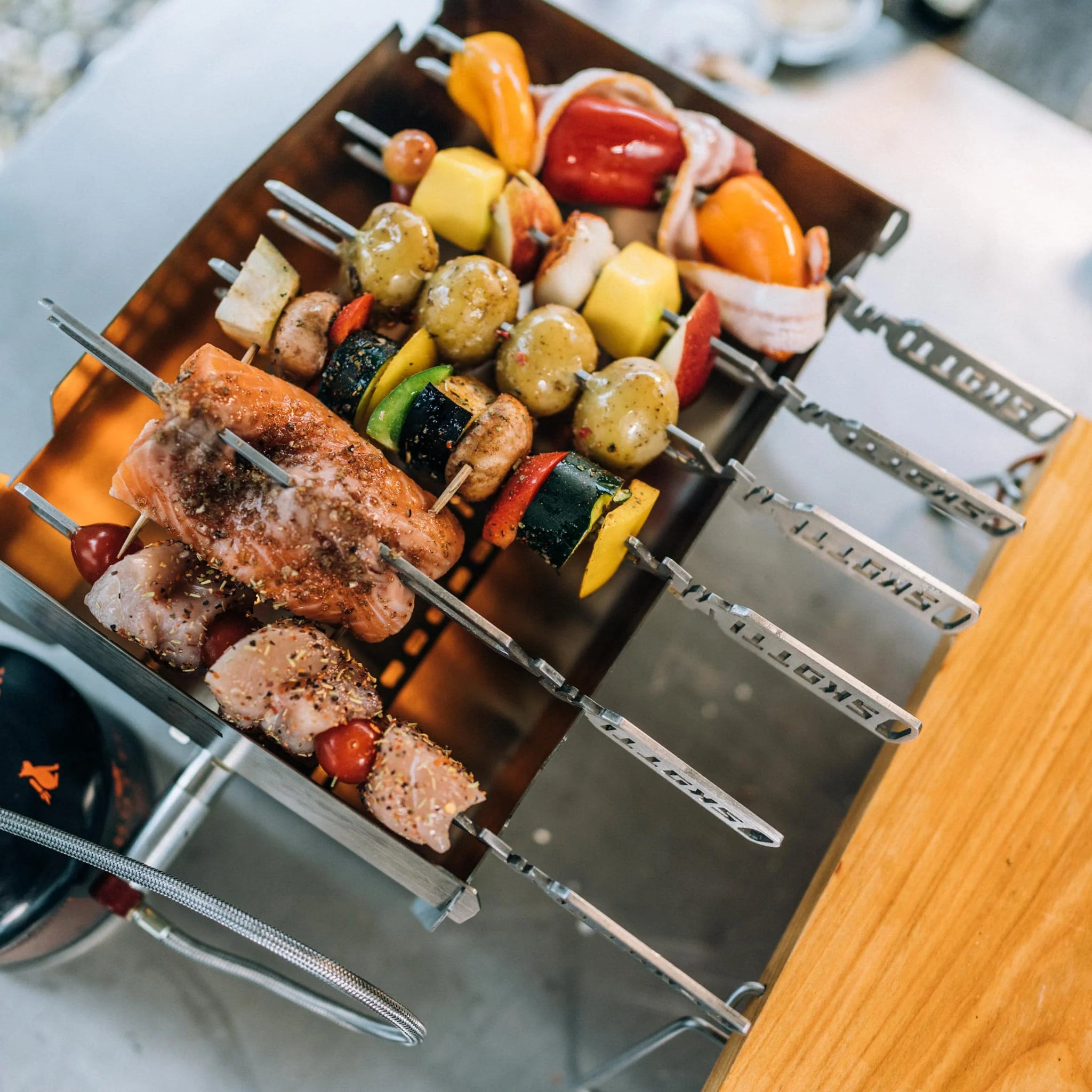 Skotti Grill: Your compact mini gas BBQ grill for camping & outdoor ...